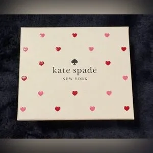 kate spade | Accessories | Nwt Kate Spade Boxed Spade Flower Slim Card ...